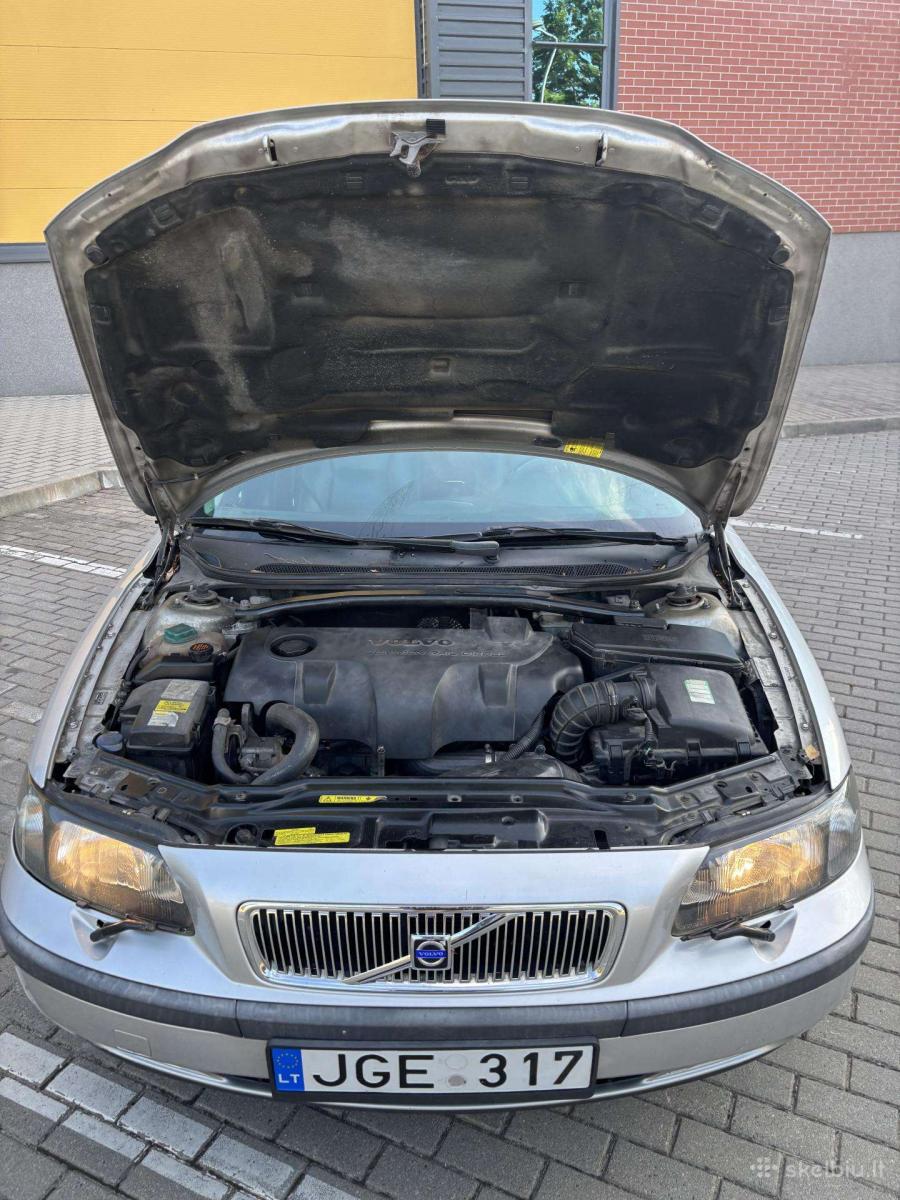 Pelēks Volvo V70 2003 Šauļi, ar dzinēja tilpumu 2.40 L un nobraukumu 375 tūkst. km par 1450 €, foto 15 vietnē AUTOMOTO.COM.LV