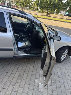 Pelēks Volvo V70 2003 Šauļi, ar dzinēja tilpumu 2.40 L un nobraukumu 375 tūkst. km par 1450 €, foto 17 vietnē AUTOMOTO.COM.LV