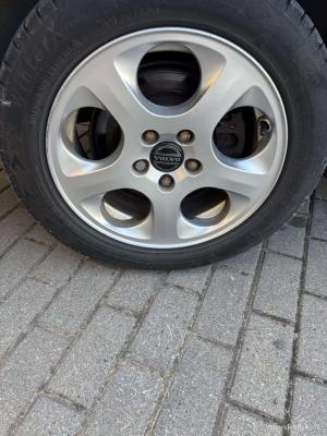 Pelēks Volvo V70 2003 Šauļi, ar dzinēja tilpumu 2.40 L un nobraukumu 375 tūkst. km par 1450 €, foto 21 vietnē AUTOMOTO.COM.LV