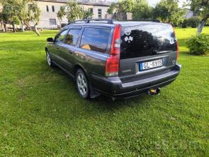 Grey Volvo V70 2003 in Gulbene, with an engine capacity of 2.40 L and mileage of 600 thousand km for 1390 €, photo  on AUTOMOTO.COM.LV
