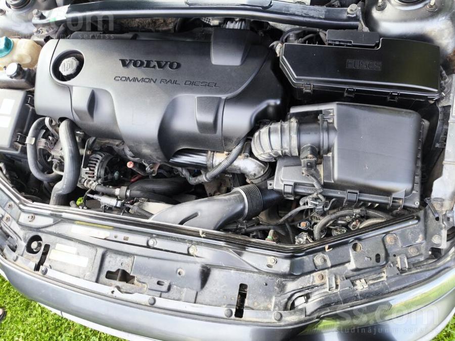 Pelēks Volvo V70 2003 Gulbene, ar dzinēja tilpumu 2.40 L un nobraukumu 600 tūkst. km par 1390 €, foto 6 vietnē AUTOMOTO.COM.LV
