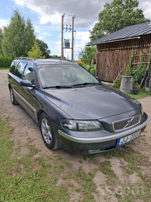 Серый Вольво В70 2003 в Тукумс, объемом двигателя 2.40 л и пробегом 339 тыс. км за 1600 €, фото 6 на AUTOMOTO.COM.LV