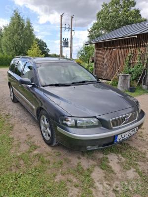 Grey Volvo V70 2003 in Tukums, with an engine capacity of 2.40 L and mileage of 339 thousand km for 1600 €, photo 7 on AUTOMOTO.COM.LV