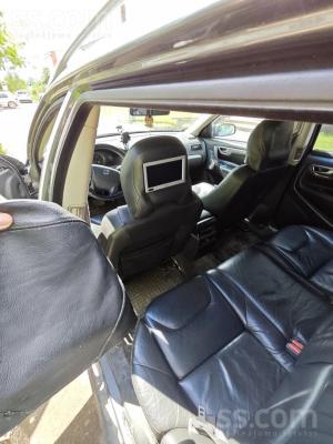 Grey Volvo V70 2003 in Preili, with an engine capacity of 2.40 L and mileage of 378 thousand km for 850 €, photo 9 on AUTOMOTO.COM.LV