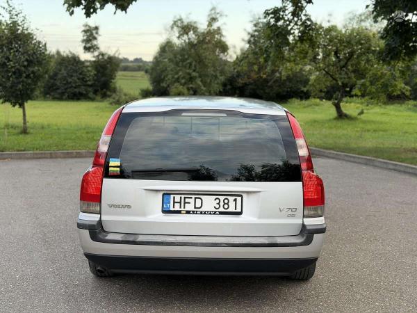 Pelēks Volvo V70 2003 Šalčininkai, ar dzinēja tilpumu 2.40 L un nobraukumu 438 tūkst. km par 1300 €, foto 5 vietnē AUTOMOTO.COM.LV