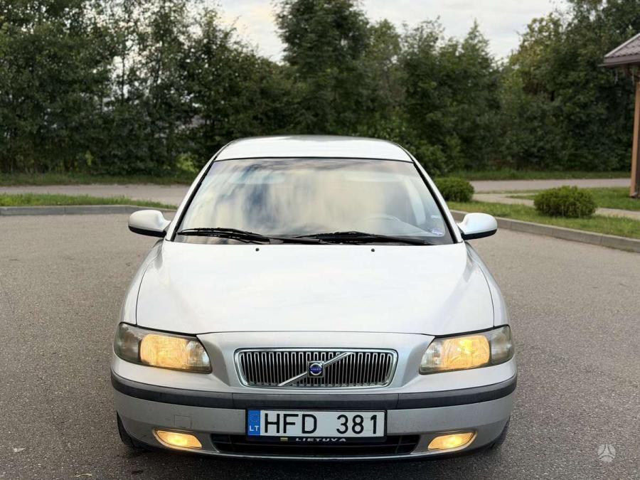 Pelēks Volvo V70 2003 Šalčininkai, ar dzinēja tilpumu 2.40 L un nobraukumu 438 tūkst. km par 1300 €, foto 9 vietnē AUTOMOTO.COM.LV