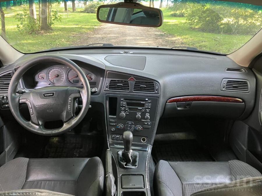Pelēks Volvo V70 2003 Jelgava, ar dzinēja tilpumu 2.40 L un nobraukumu 449 tūkst. km par 1390 €, foto 11 vietnē AUTOMOTO.COM.LV