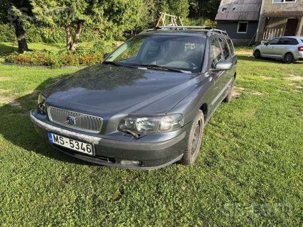 Pelēks Volvo V70 2003 Rīga, ar dzinēja tilpumu 2.40 L un nobraukumu 384 tūkst. km par 800 €, foto 3 vietnē AUTOMOTO.COM.LV