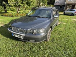 Grey Volvo V70 2003 in Riga, with an engine capacity of 2.40 L and mileage of 384 thousand km for 800 €, photo 3 on AUTOMOTO.COM.LV