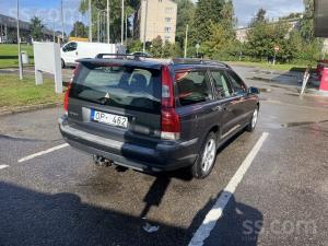 Серый Вольво В70 2003 в Рига, объемом двигателя 2.40 л и пробегом 284 тыс. км за 2450 €, фото 6 на AUTOMOTO.COM.LV