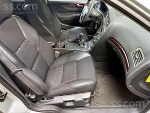 Grey Volvo V70 2003 in Riga, with an engine capacity of 2.40 L and mileage of 398 thousand km for 3300 €, photo 13 on AUTOMOTO.COM.LV