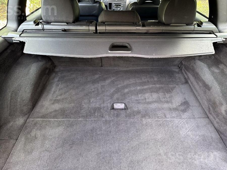 Grey Volvo V70 2003 in Riga, with an engine capacity of 2.40 L and mileage of 398 thousand km for 3300 €, photo 18 on AUTOMOTO.COM.LV