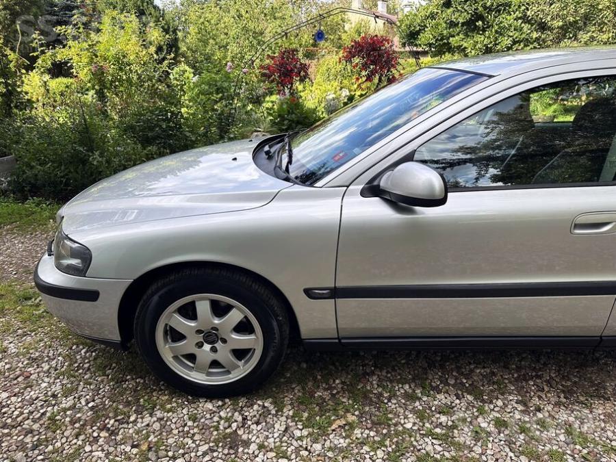 Pelēks Volvo V70 2003 Rīga, ar dzinēja tilpumu 2.40 L un nobraukumu 398 tūkst. km par 3300 €, foto 27 vietnē AUTOMOTO.COM.LV