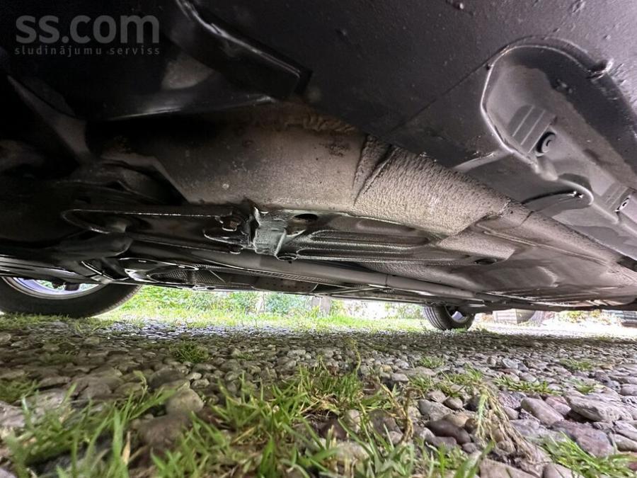 Pelēks Volvo V70 2003 Rīga, ar dzinēja tilpumu 2.40 L un nobraukumu 398 tūkst. km par 3300 €, foto 32 vietnē AUTOMOTO.COM.LV