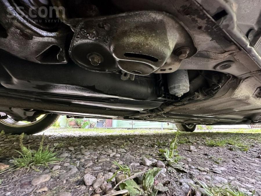 Pelēks Volvo V70 2003 Rīga, ar dzinēja tilpumu 2.40 L un nobraukumu 398 tūkst. km par 3300 €, foto 33 vietnē AUTOMOTO.COM.LV