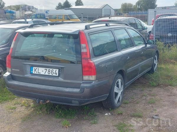 Volvo V70 2003 Rīga vietnē Pelēks Volvo V70 2003 Rīga, ar dzinēja tilpumu 2.40 L un nobraukumu 310 tūkst. km par 750 €, foto 3 vietnē AUTOMOTO.COM.LV