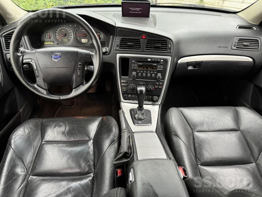 Pelēks Volvo V70 2004 Rīga, ar dzinēja tilpumu 2.40 L un nobraukumu 348 tūkst. km par 1700 €, foto 8 vietnē AUTOMOTO.COM.LV