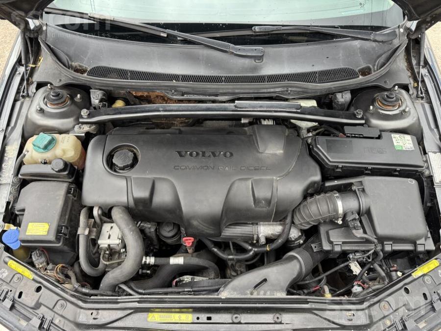 Pelēks Volvo V70 2004 Rīga, ar dzinēja tilpumu 2.40 L un nobraukumu 348 tūkst. km par 1700 €, foto 10 vietnē AUTOMOTO.COM.LV