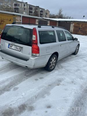 Pelēks Volvo V70 2004 Rēzekne, ar dzinēja tilpumu 2.40 L un nobraukumu 306 tūkst. km par 2000 €, foto 11 vietnē AUTOMOTO.COM.LV
