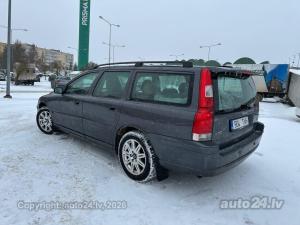 Grey Volvo V70 2004 in Tartu, with an engine capacity of 2.40 L and mileage of 322 thousand km for 1599 €, photo 4 on AUTOMOTO.COM.LV