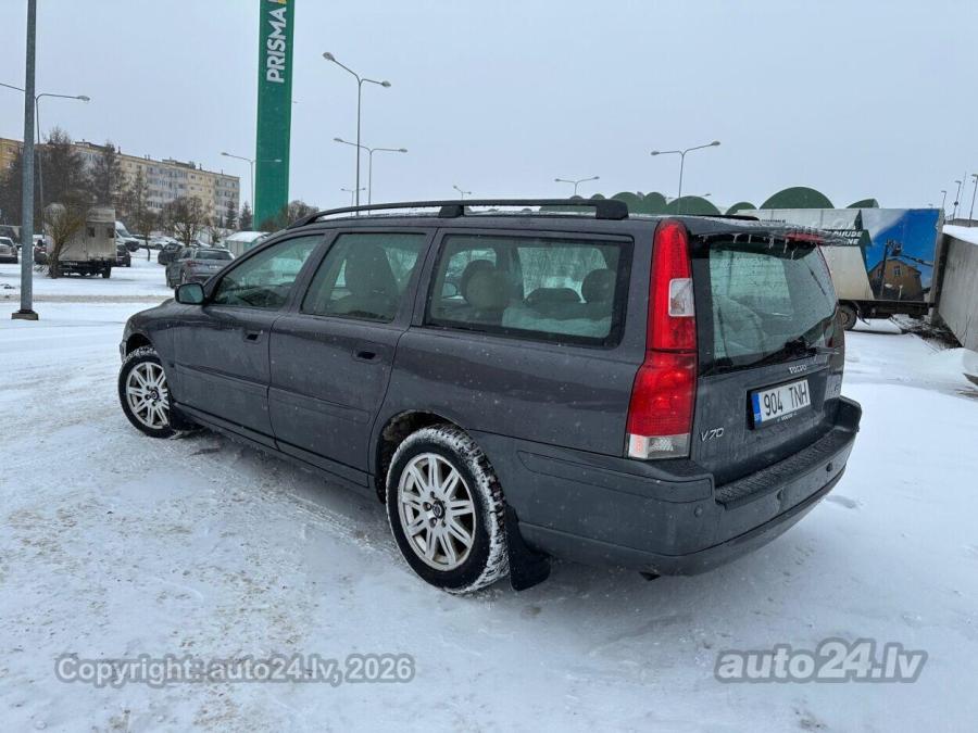 Grey Volvo V70 2004 in Tartu, with an engine capacity of 2.40 L and mileage of 322 thousand km for 1599 €, photo 4 on AUTOMOTO.COM.LV