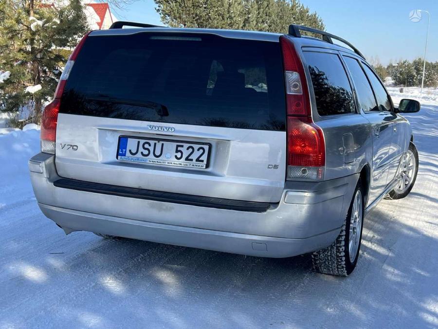 Pelēks Volvo V70 2004 Viļņa, ar dzinēja tilpumu 2.40 L un nobraukumu 427 tūkst. km par 1555 €, foto 4 vietnē AUTOMOTO.COM.LV