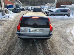 Pelēks Volvo V70 2004 Viļņa, ar dzinēja tilpumu 2.40 L un nobraukumu 321 tūkst. km par 1300 €, foto 5 vietnē AUTOMOTO.COM.LV