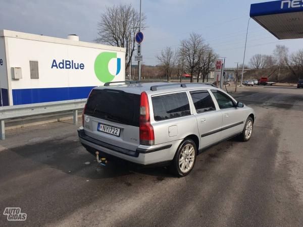 Pelēks Volvo V70 2004 Viļņa, ar dzinēja tilpumu 2.40 L un nobraukumu 321 tūkst. km par 1299 €, foto 3 vietnē AUTOMOTO.COM.LV