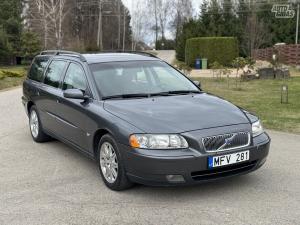 Pelēks Volvo V70 2004 Viļņa, ar dzinēja tilpumu 2.40 L un nobraukumu 301 tūkst. km par 1650 €, foto 3 vietnē AUTOMOTO.COM.LV