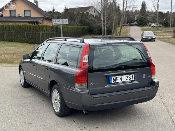 Grey Volvo V70 2004 in Vilnius, with an engine capacity of 2.40 L and mileage of 301 thousand km for 1650 €, photo 4 on AUTOMOTO.COM.LV