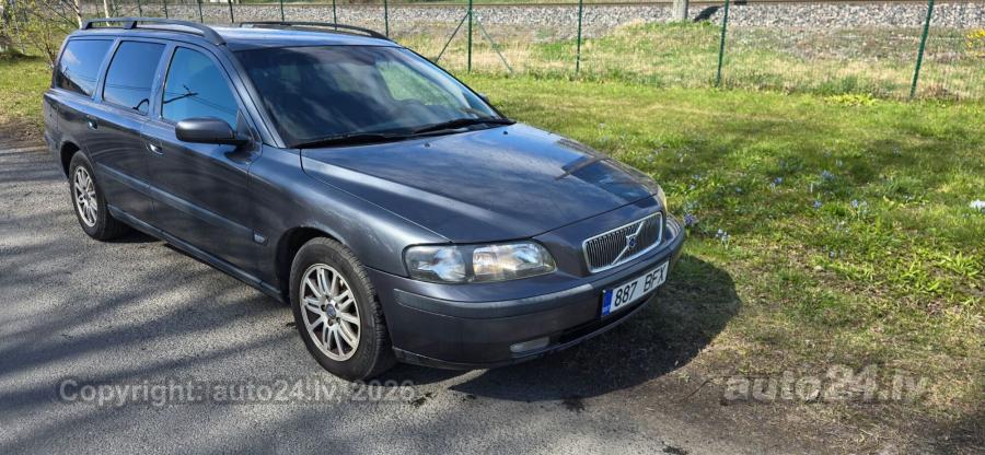 Grey Volvo V70 2004 in Tallinn, with an engine capacity of 2.40 L and mileage of 0 thousand km for 2000 €, photo 1 on AUTOMOTO.COM.LV