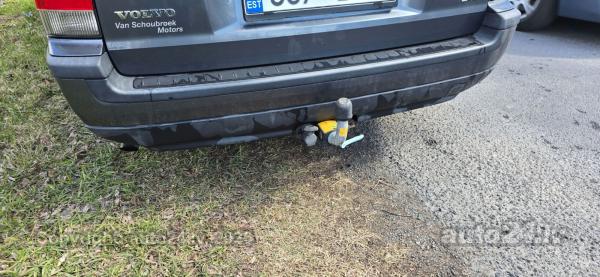 Pelēks Volvo V70 2004 Tallina, ar dzinēja tilpumu 2.40 L un nobraukumu 0 tūkst. km par 2000 €, foto 5 vietnē AUTOMOTO.COM.LV