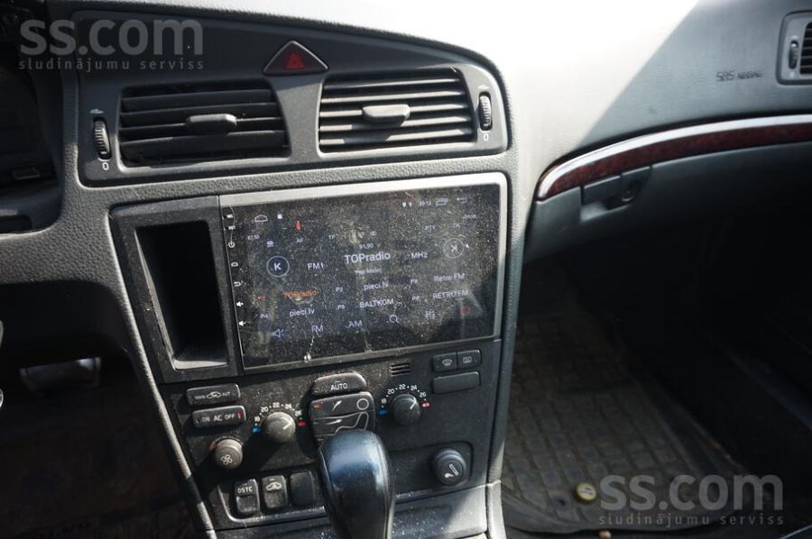 Grey Volvo V70 2004 in Jurmala, with an engine capacity of 2.40 L and mileage of 329 thousand km for 650 €, photo 11 on AUTOMOTO.COM.LV