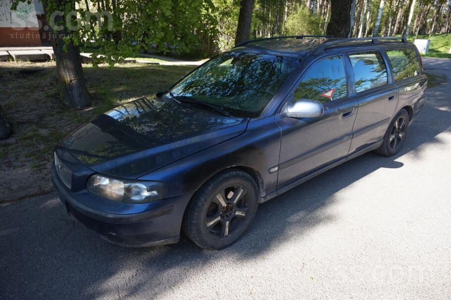 Grey Volvo V70 2004 in Jurmala, with an engine capacity of 2.40 L and mileage of 329 thousand km for 650 €, photo 19 on AUTOMOTO.COM.LV