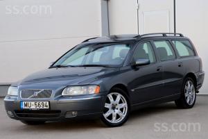 Grey Volvo V70 2004 in Tukums, with an engine capacity of 2.40 L and mileage of 425 thousand km for 2590 €, photo 4 on AUTOMOTO.COM.LV