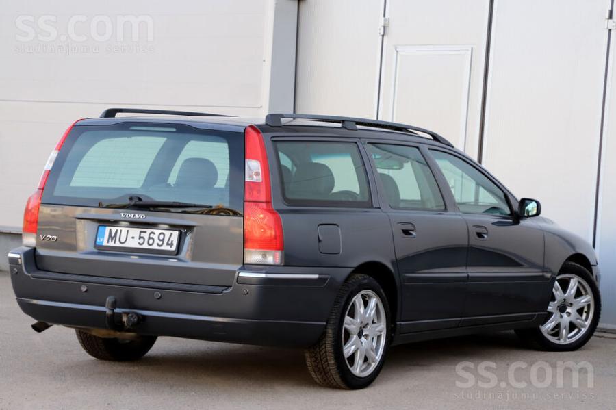 Grey Volvo V70 2004 in Tukums, with an engine capacity of 2.40 L and mileage of 425 thousand km for 2590 €, photo 5 on AUTOMOTO.COM.LV