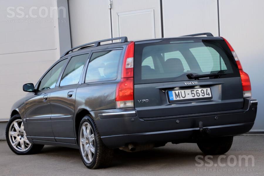 Grey Volvo V70 2004 in Tukums, with an engine capacity of 2.40 L and mileage of 425 thousand km for 2590 €, photo 6 on AUTOMOTO.COM.LV