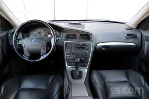 Grey Volvo V70 2004 in Tukums, with an engine capacity of 2.40 L and mileage of 425 thousand km for 2590 €, photo 7 on AUTOMOTO.COM.LV