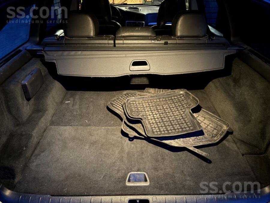 Pelēks Volvo V70 2004 Rīga, ar dzinēja tilpumu 2.40 L un nobraukumu 421 tūkst. km par 1000 €, foto 14 vietnē AUTOMOTO.COM.LV