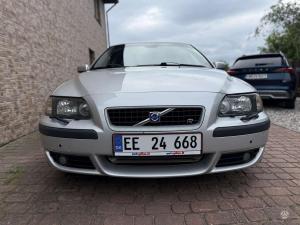 Grey Volvo V70 2004 in Vilkaviskis, with an engine capacity of 2.52 L and mileage of 272 thousand km for 8900 €, photo 5 on AUTOMOTO.COM.LV