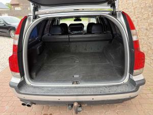 Grey Volvo V70 2004 in Vilkaviskis, with an engine capacity of 2.52 L and mileage of 272 thousand km for 8900 €, photo 8 on AUTOMOTO.COM.LV