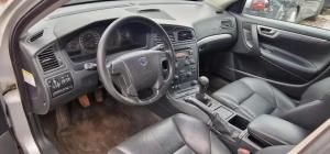 Pelēks Volvo V70 2004 Valmiera, ar dzinēja tilpumu 0.00 L un nobraukumu 343 tūkst. km par 1750 €, foto 9 vietnē AUTOMOTO.COM.LV