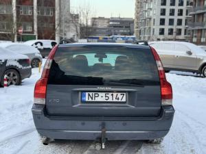 Grey Volvo V70 2004 in Riga, with an engine capacity of 2.40 L and mileage of 471 thousand km for 1490 €, photo 5 on AUTOMOTO.COM.LV