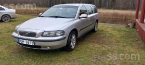 Grey Volvo V70 2004 in Balvi, with an engine capacity of 2.40 L and mileage of 401 thousand km for 1400 €, photo 6 on AUTOMOTO.COM.LV
