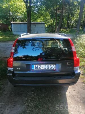 Pelēks Volvo V70 2004 Rīga, ar dzinēja tilpumu 2.40 L un nobraukumu 394 tūkst. km par 700 €, foto 3 vietnē AUTOMOTO.COM.LV