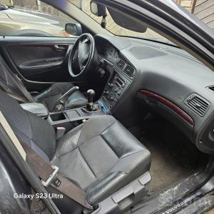 Grey Volvo V70 2004 in Tukums, with an engine capacity of 2.40 L and mileage of 388 thousand km for 500 €, photo 7 on AUTOMOTO.COM.LV