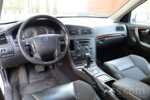 Grey Volvo V70 2004 in Riga, with an engine capacity of 2.40 L and mileage of 278 thousand km for 2490 €, photo 6 on AUTOMOTO.COM.LV
