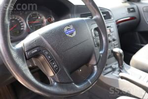 Grey Volvo V70 2004 in Riga, with an engine capacity of 2.40 L and mileage of 278 thousand km for 2490 €, photo 9 on AUTOMOTO.COM.LV