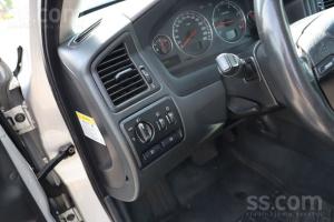 Grey Volvo V70 2004 in Riga, with an engine capacity of 2.40 L and mileage of 278 thousand km for 2490 €, photo 10 on AUTOMOTO.COM.LV