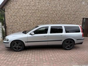 Pelēks Volvo V70 2004 Vilkaviškis, ar dzinēja tilpumu 2.52 L un nobraukumu 272 tūkst. km par 7950 €, foto 5 vietnē AUTOMOTO.COM.LV